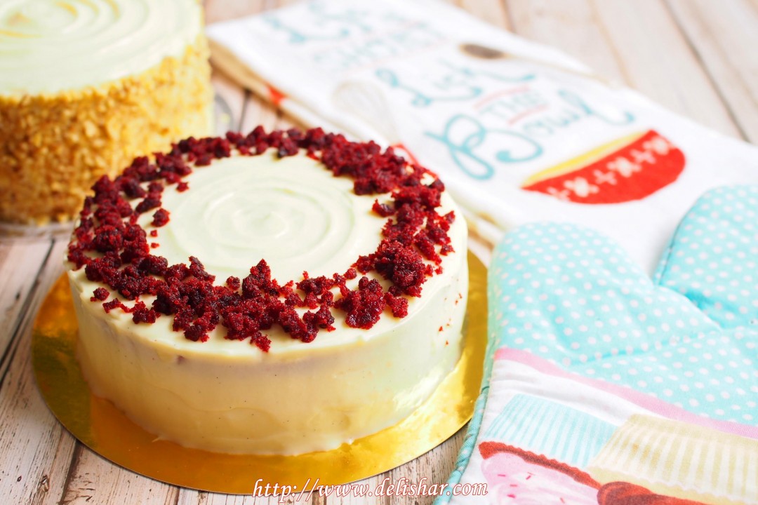 Red Velvet Cake with Cream Cheese Frosting - Delishar | Singapore ...